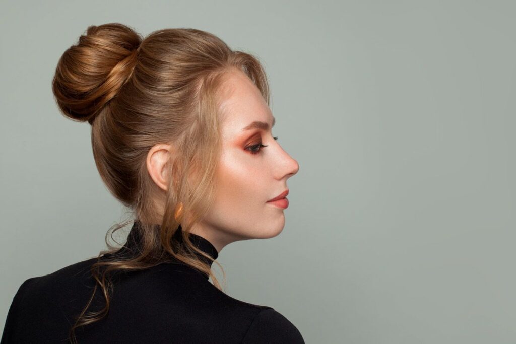 5 Quick & Easy Hairstyles for Busy Women - Hey Beautiful!